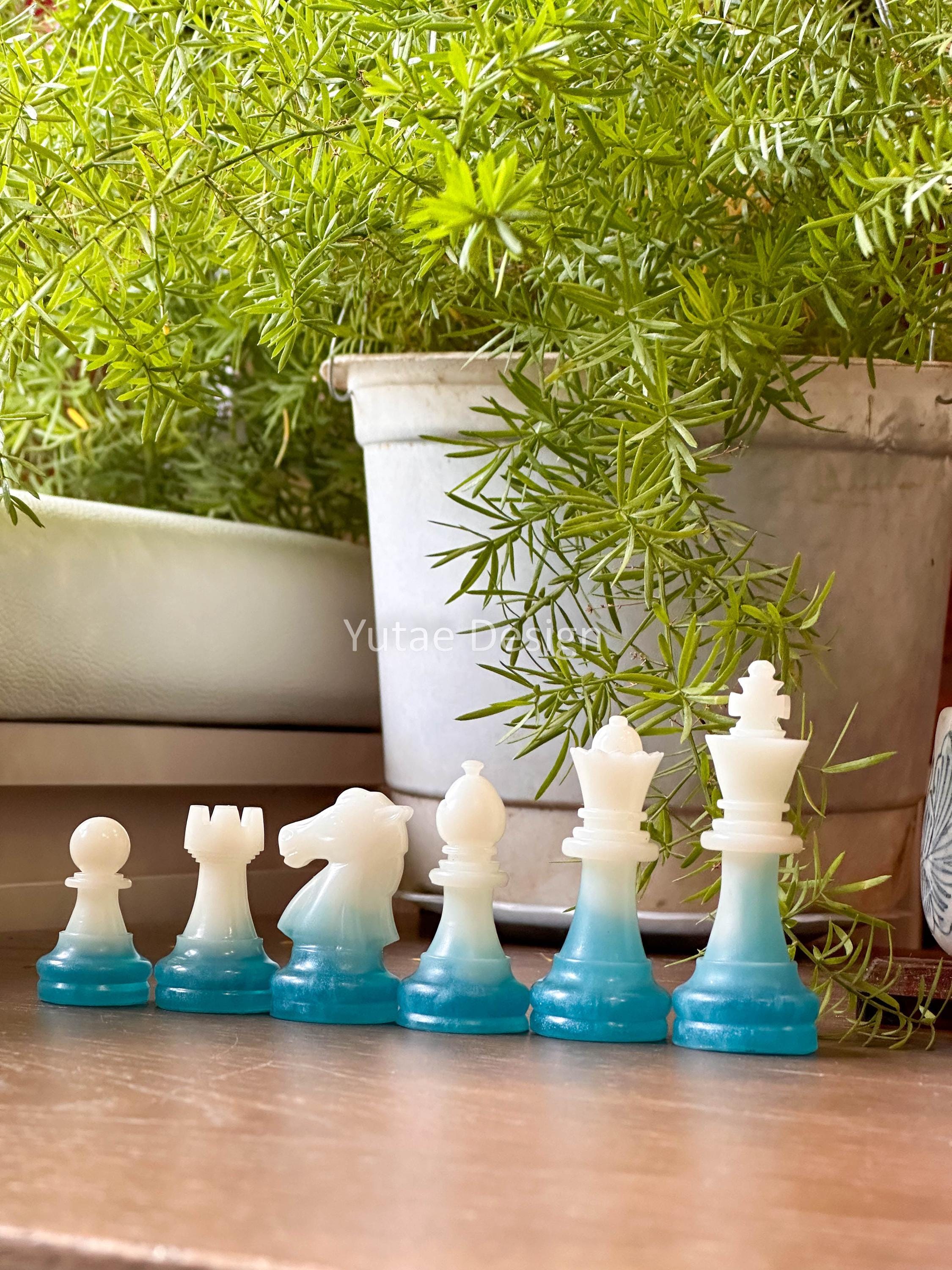 Resin Chess Set, Handmade Chess Pieces, Colorful Chess Set, Modern ...