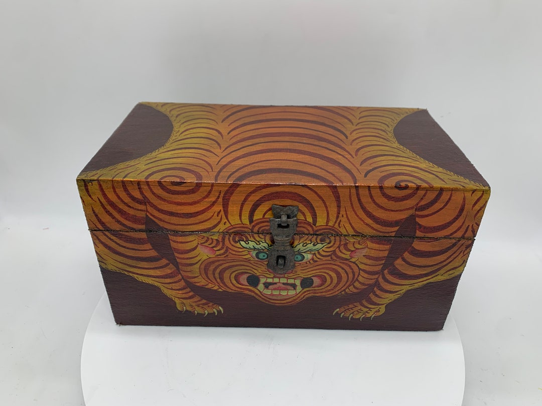 Traditional Tibetan Tiger Skin Box. Painted Tiger Skin. Hand Made Box ...