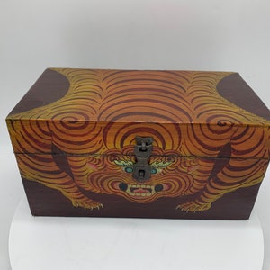 Traditional Tibetan Tiger Skin Box. Painted Tiger Skin. Hand Made Box ...