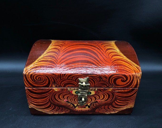 Traditional Tibetan Tiger Skin Box. Painted Tiger Skin. Hand Made Box ...