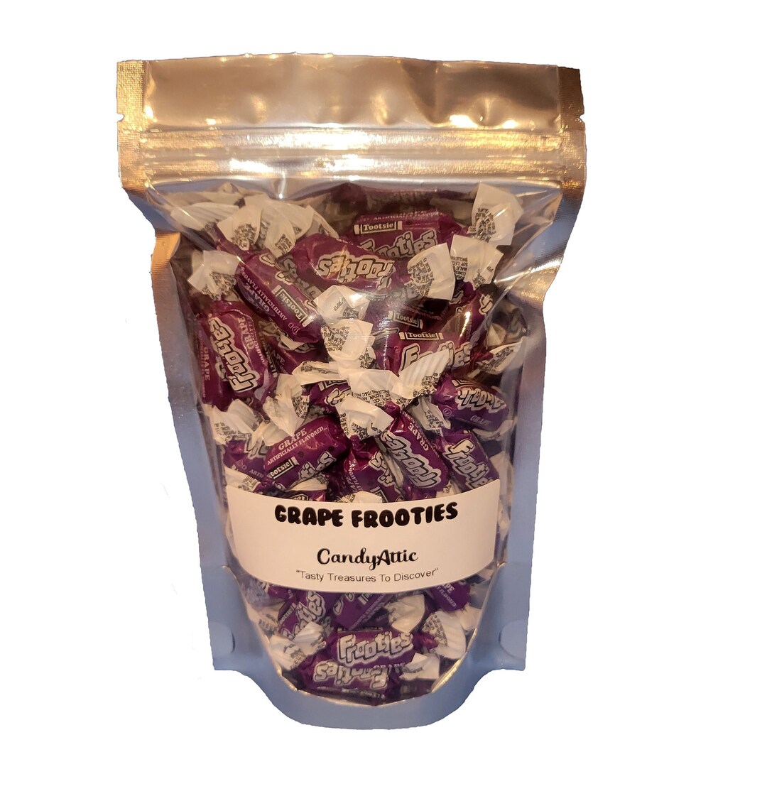 Candy Pouch Grape Frooties Candy ~ Grape Fruit Chews ~ 1/2 Lb. Bag (8 ...
