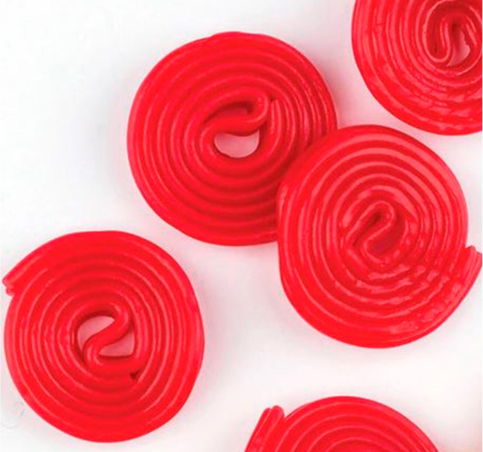 Strawberry Licorice Wheels ~ Red Licorice Wheels ~ 9 Ounce Bag ...