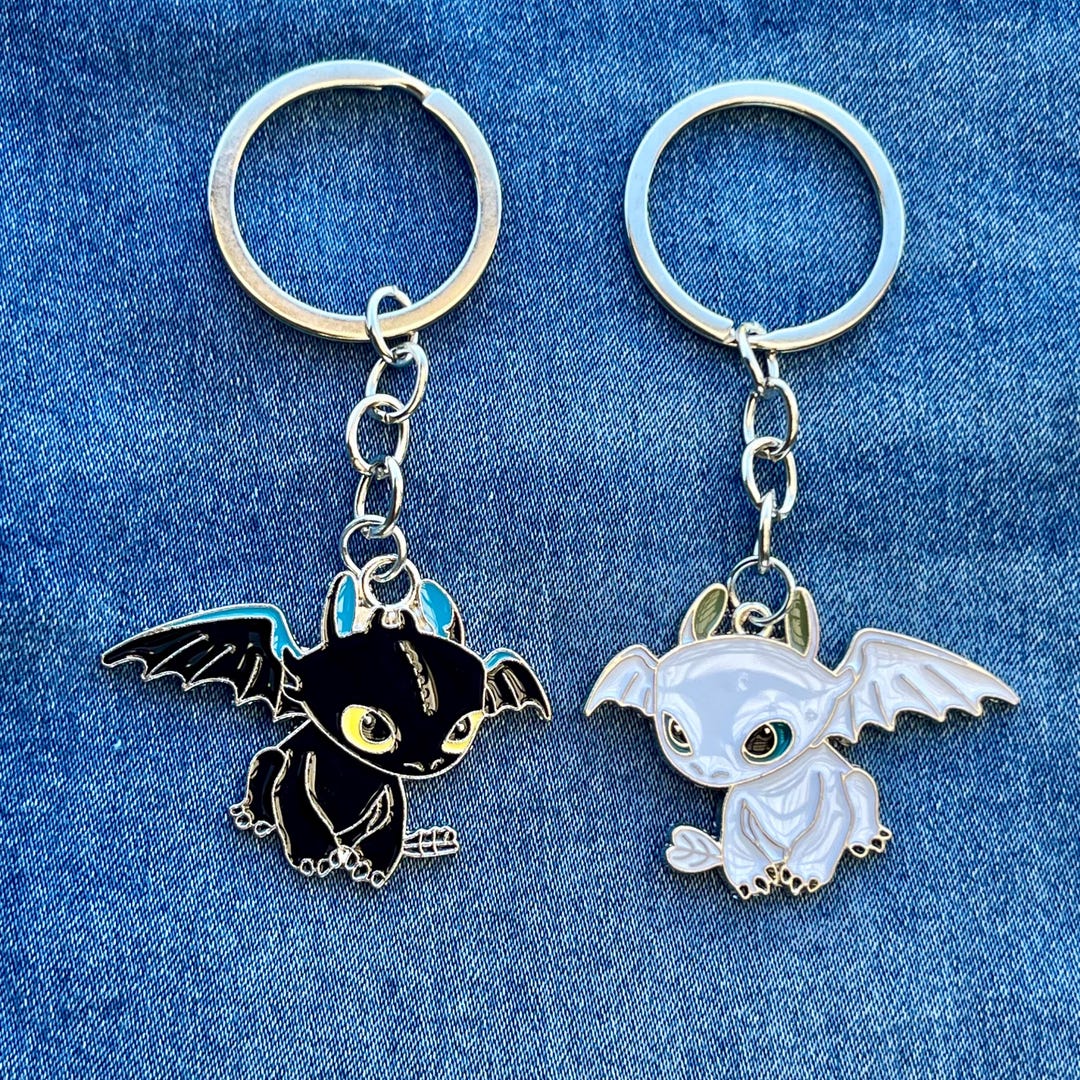 How to Train Your Dragon Luna or Toothless Keychain Night Fury Keyring ...