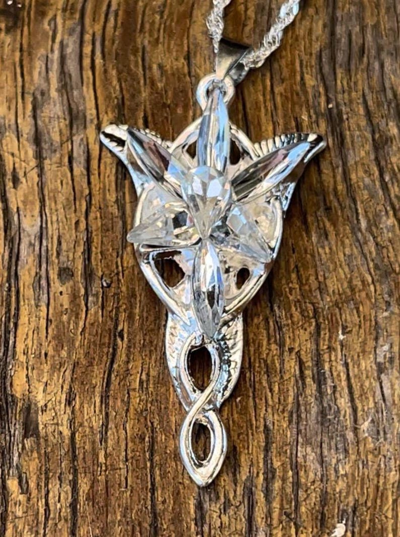 Elven Leaf Enamel Pin Ivy Leaf Jewellery Elfin Pins, Elf Evenstar ...