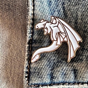 How to Train Your Dragon TOOTHLESS Enamel Pin Cute Pins Button ...