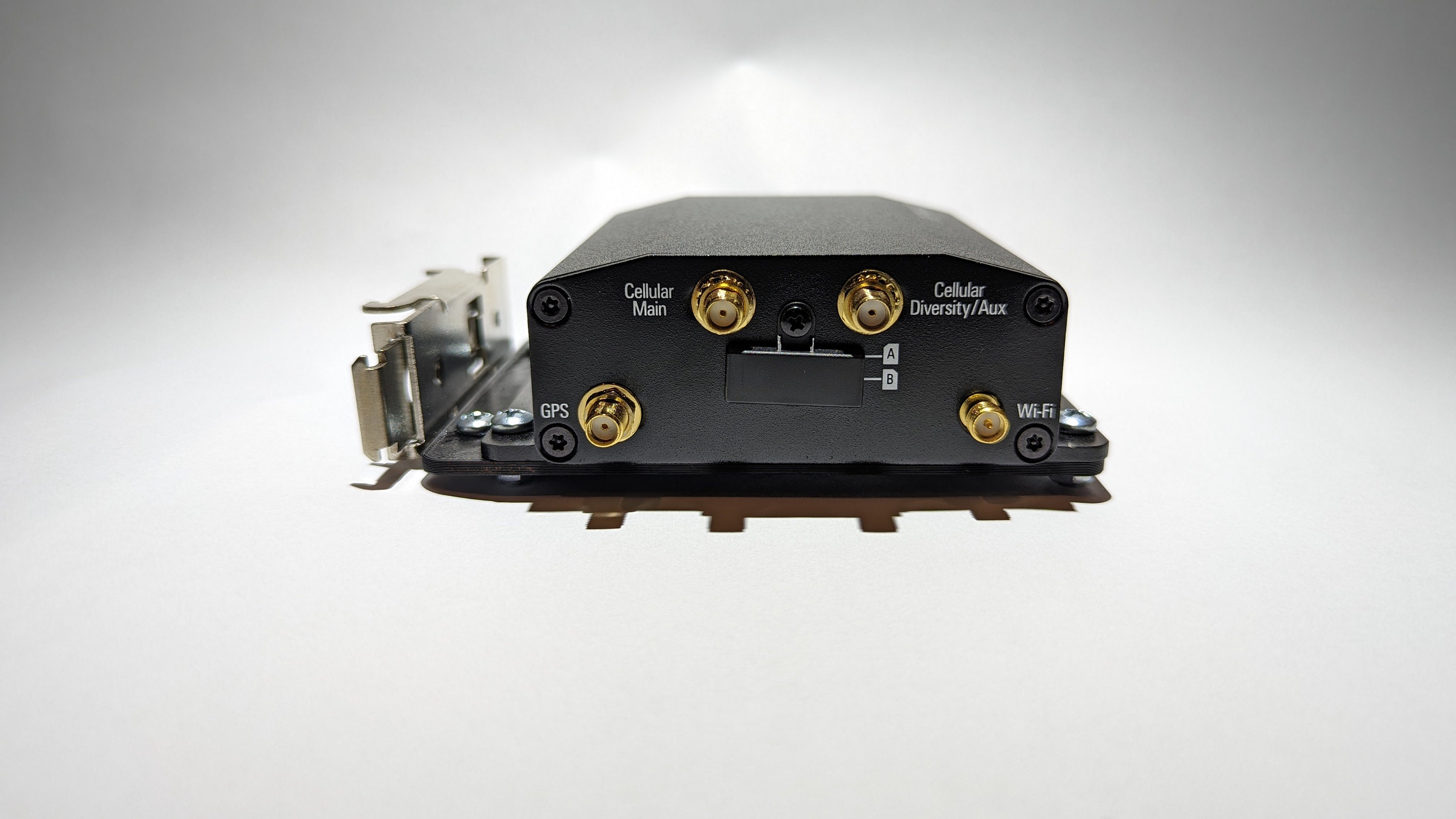 Peplink MAX BR1 Mini 90 Degree DIN Rail Mount HW1,2 - Etsy