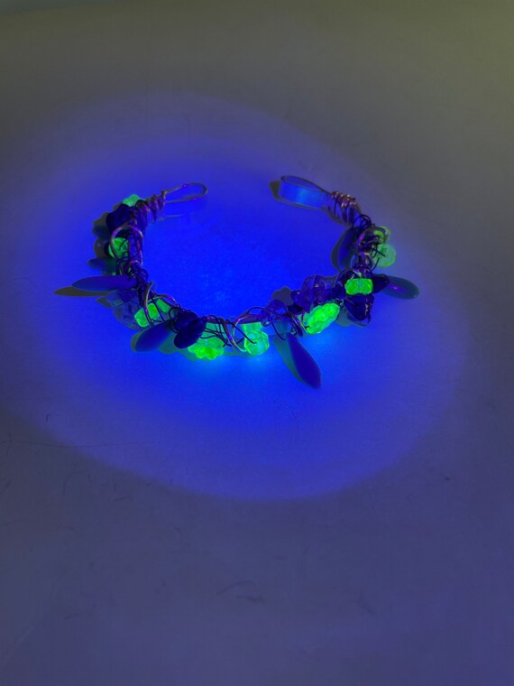Beaded Bracelet With Uranium Glass Czech Republic Stones. - Etsy