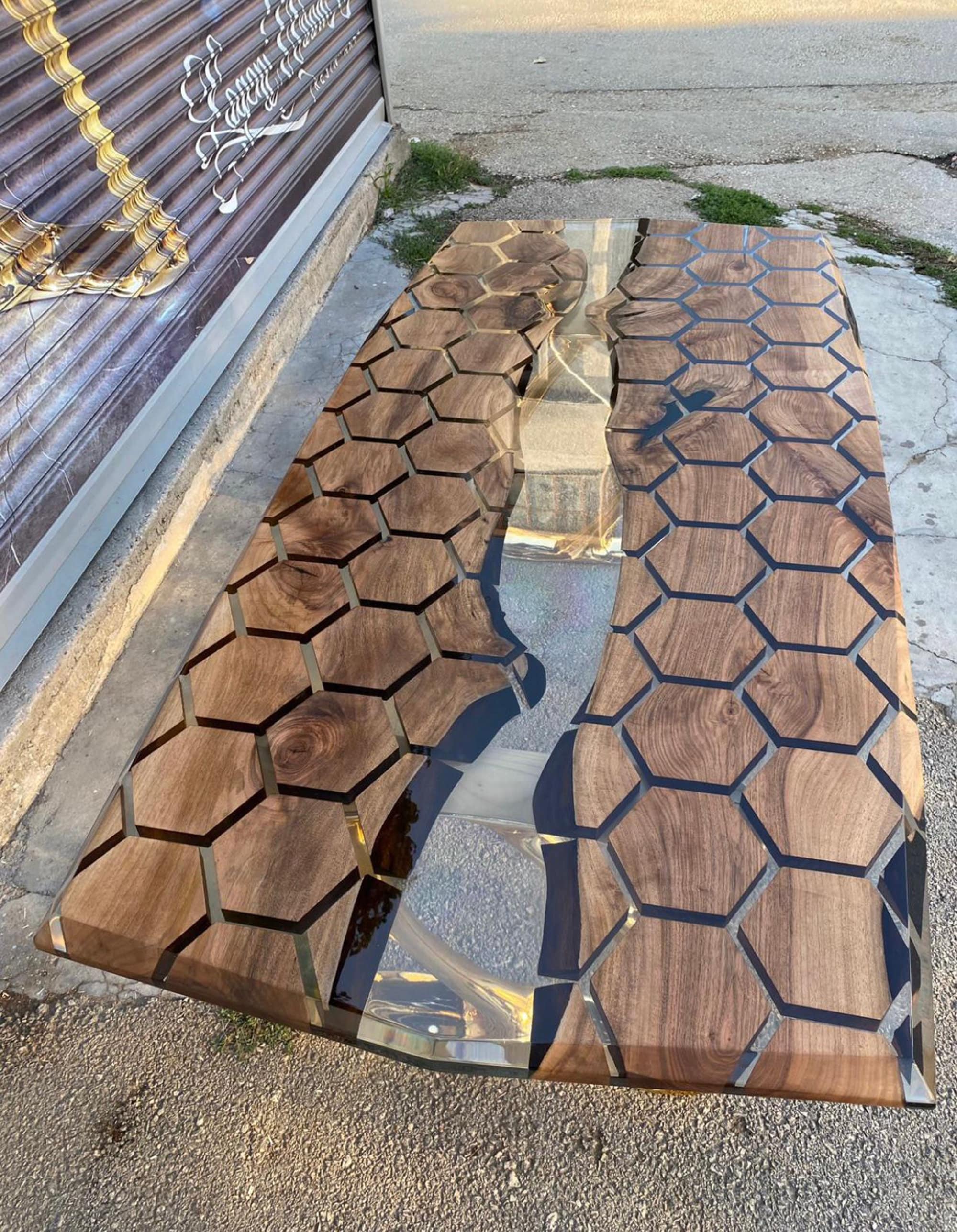 Epoxy Dining Table Hexagone Design Solid Natural Wood Transparent Epoxy ...