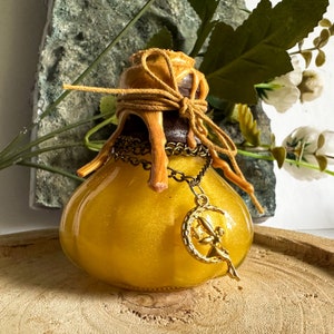FAIRY GOLD GLOWING MAGIC POTION / Potion Bottle With LED Light ...