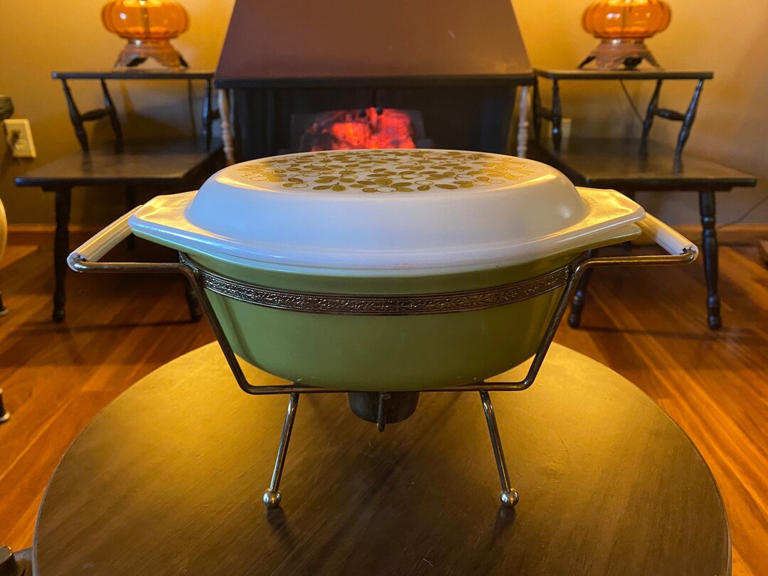 Pyrex Verde Olive Casserole & Candle Serving Cradle Olive, Avocado ...