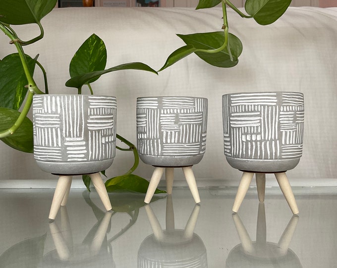 Small Suucculent Tri-pod Planter - Home Decor Indoor Plant Pot - Desk ...