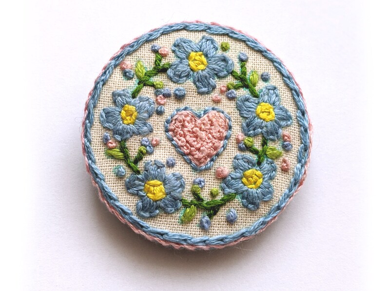 Hand Embroidered Fabric Brooch With Forget-me-not and Heart Pattern. - Etsy
