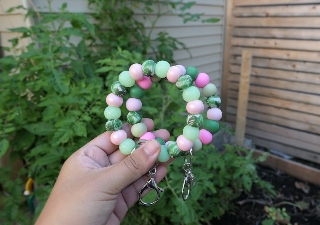 MONSTERA LEAVE Wristlets Plant Keychains Monstera Plant Cute Wristlets ...