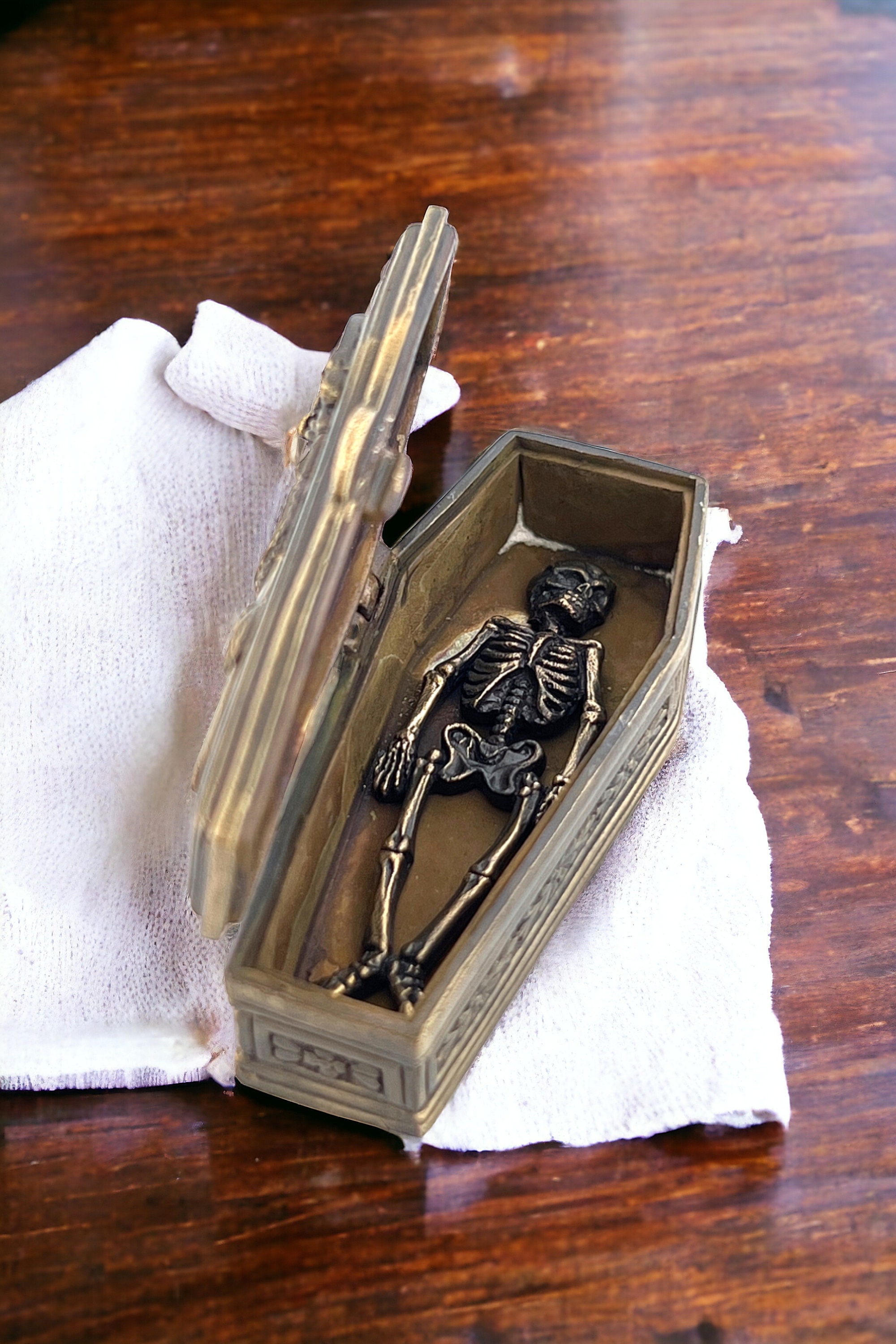 Coffin Novelty Vesta Case With Skeleton Figure, Match Safe, Vintage ...