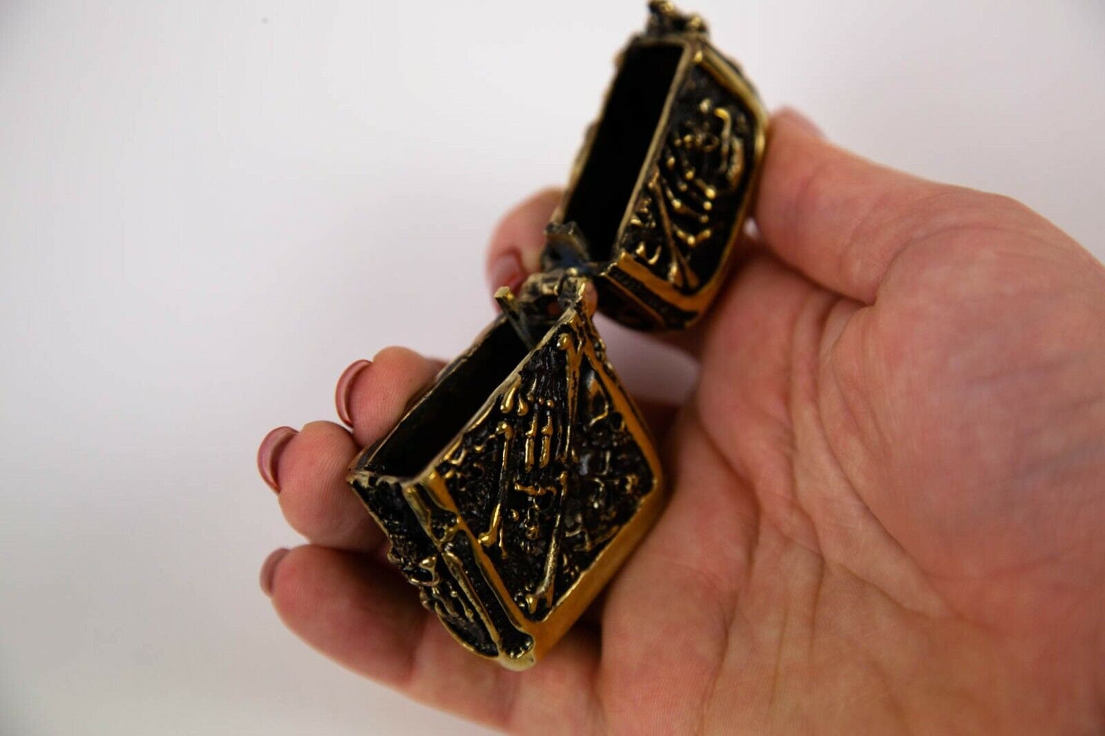 Skeleton Skull and Bones Brass Vintage Vesta Case Snuff Box - Etsy