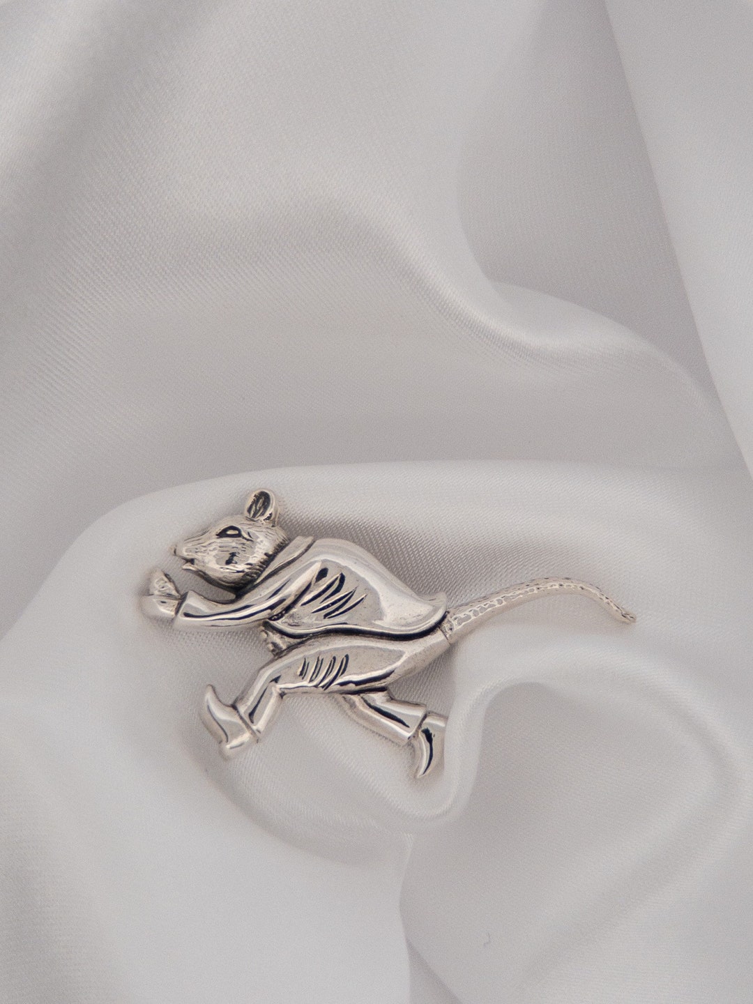 Sterling Silver Alice in Wonderland Running Mouse Brooch Pin - Etsy