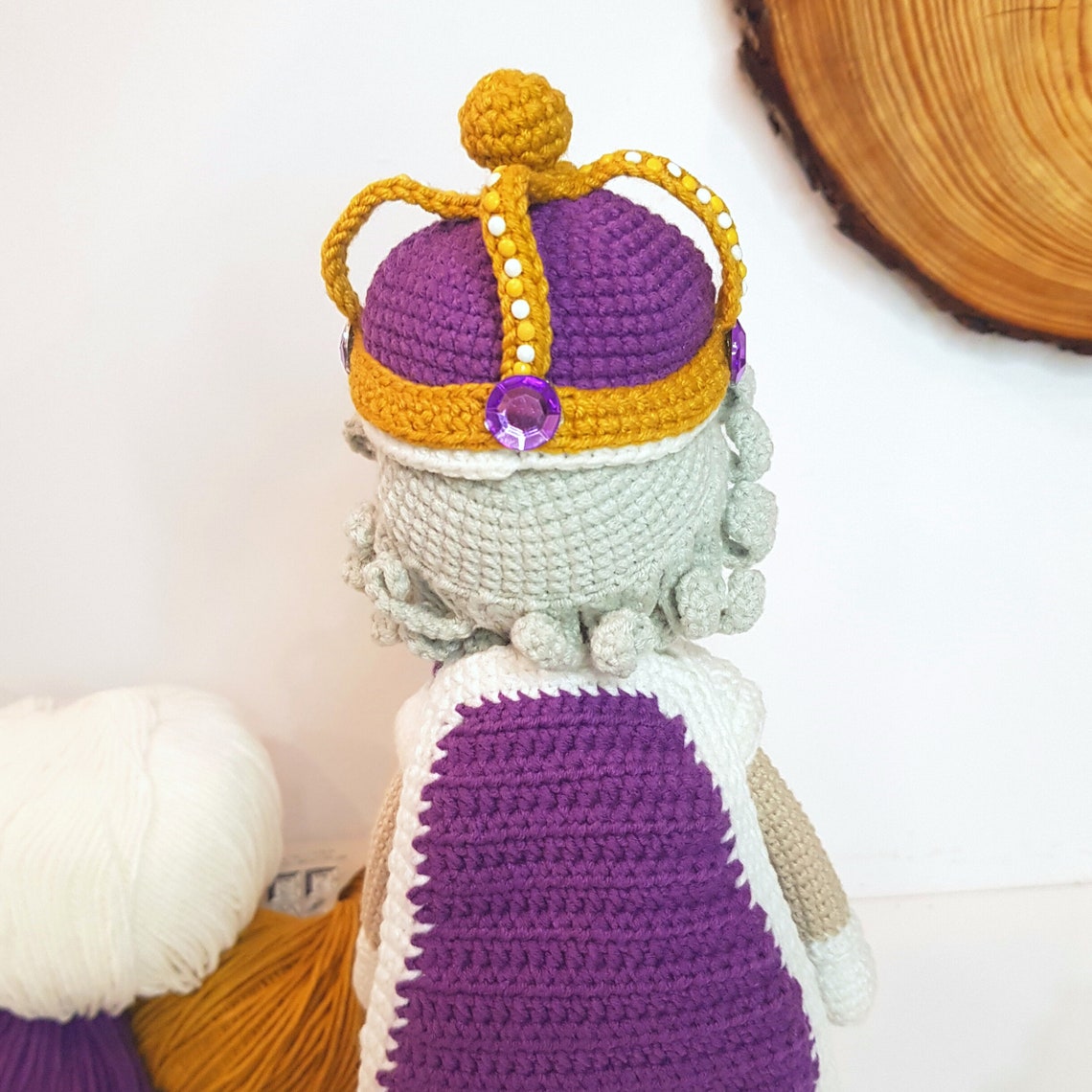 PDF QUEEN Crochet Pattern Her Majesty Queen Souvenir - Etsy