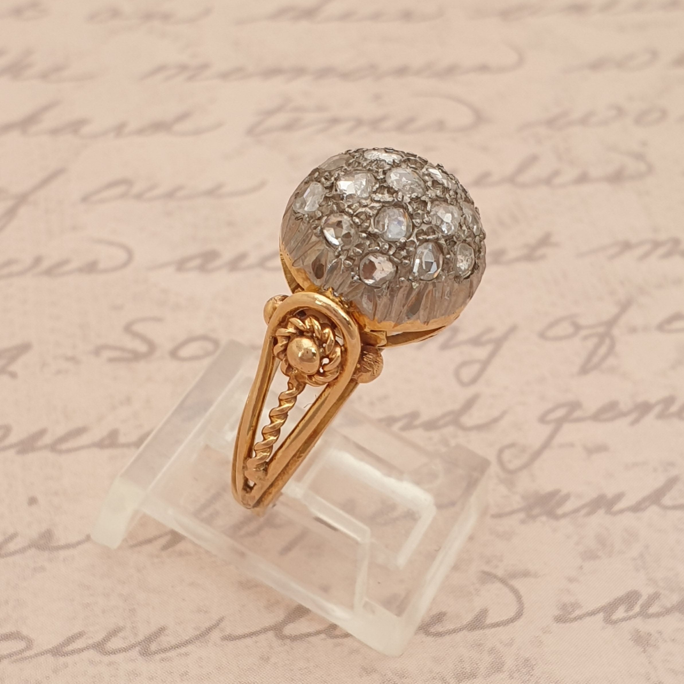 Vintage Disco Ball Ring of 18k Gold With Pavé Rose Cut Diamonds - Etsy