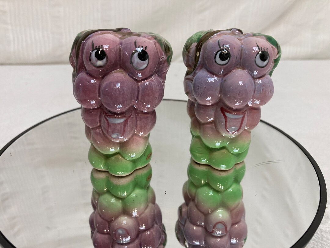Vintage Japan Darling Anthropomorphic Bunch of Grapes Salt & Pepper ...