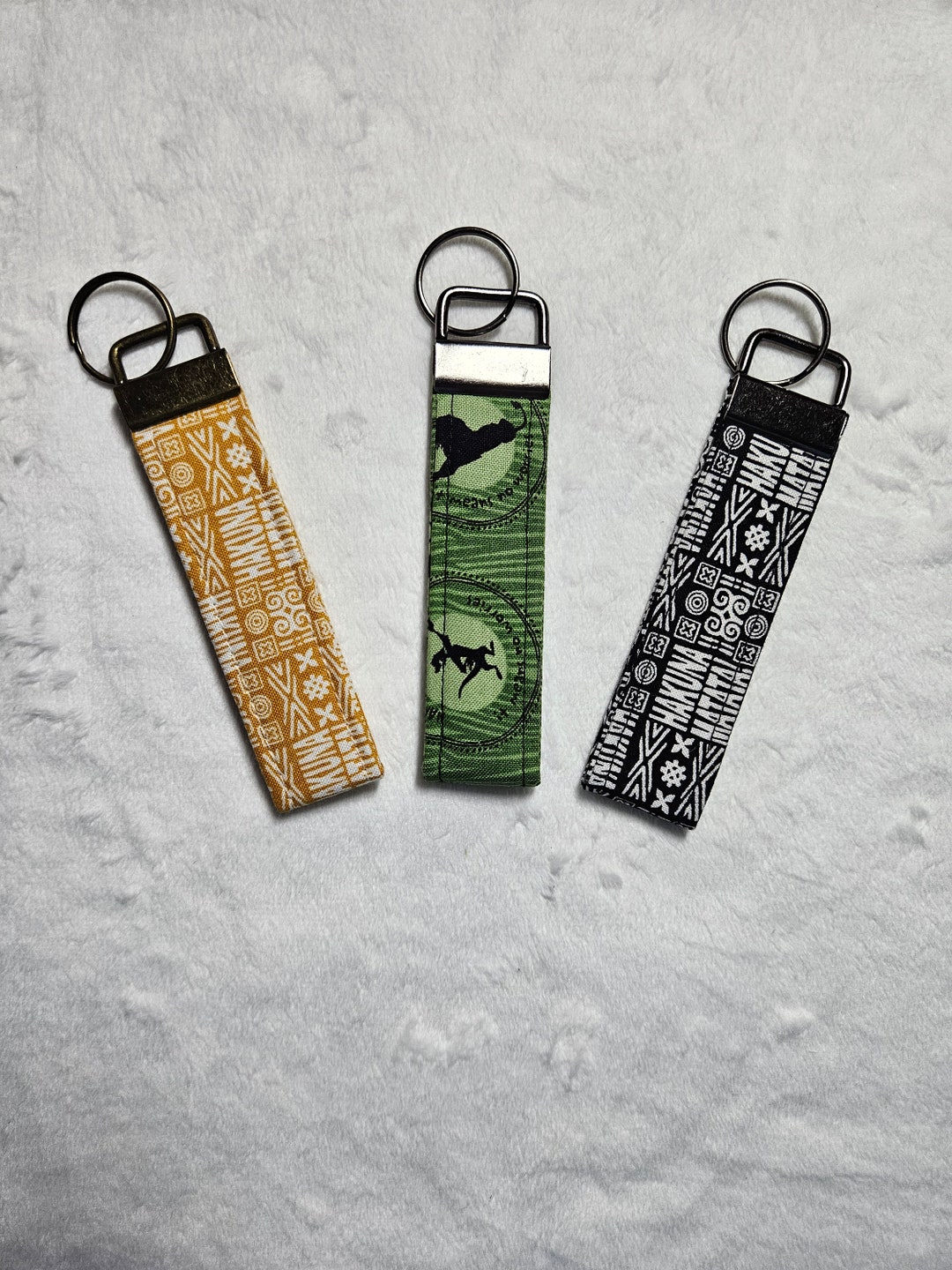 Fabric Key Fob Keychain Keychain Wristlet Key Accessory Hakuna Matata ...