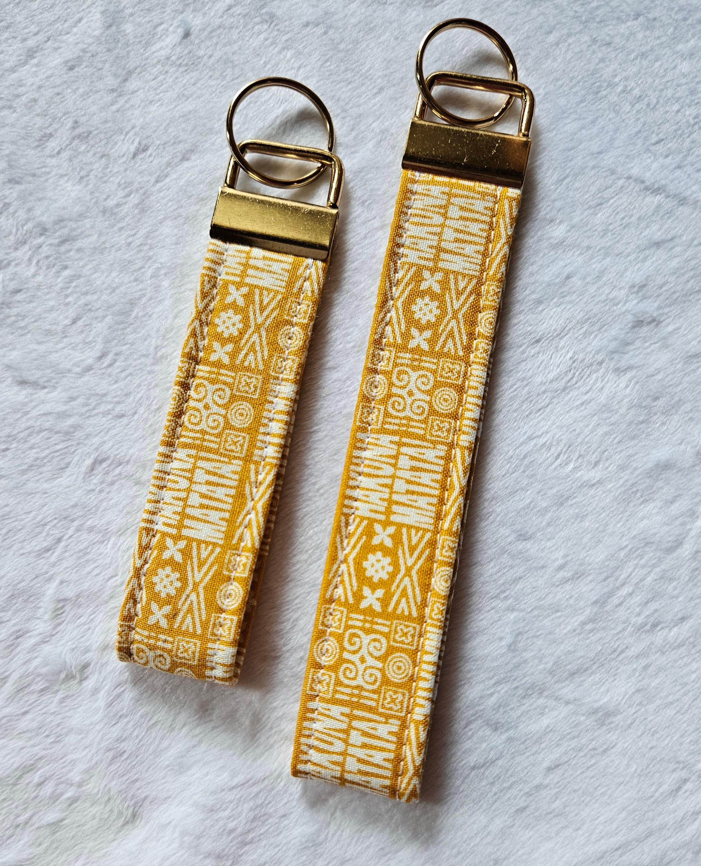 Fabric Key Fob Keychain Keychain Wristlet Key Accessory Hakuna Matata ...