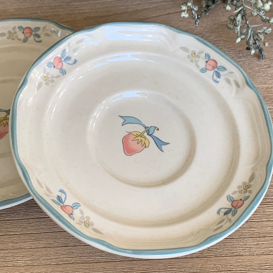 Vintage Strawberry Saucer Plates International Marmalade Goose Blue ...