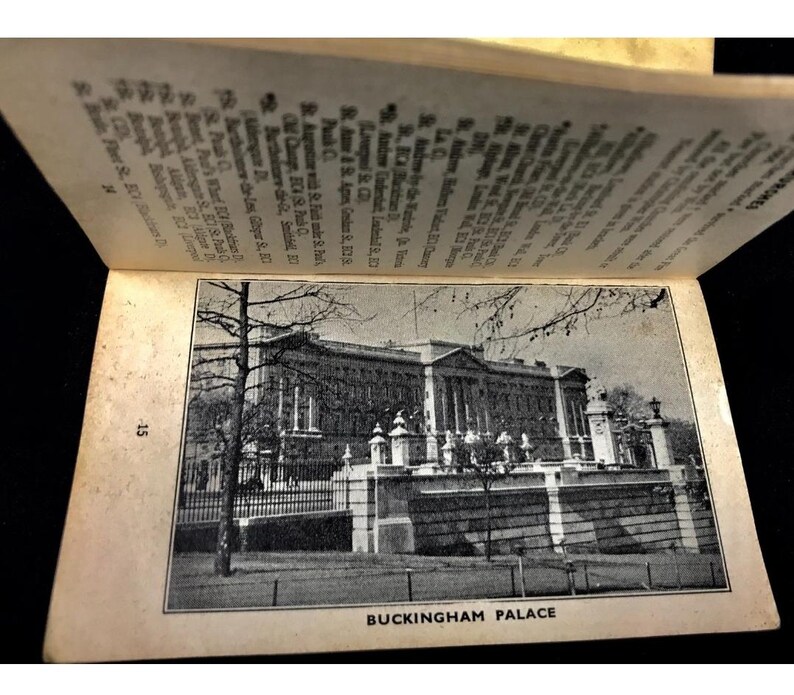 Alexander Gross - the Ideal Guide to London Map Book 1943 / Home Office ...