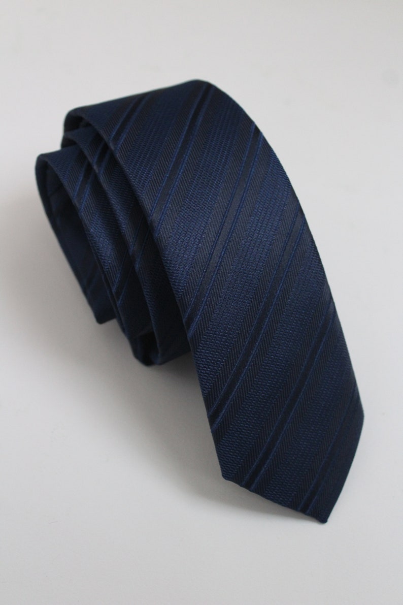 Navy Blue Tie Gold Paisley Necktie Men's Slim Necktie Suit Accessories ...