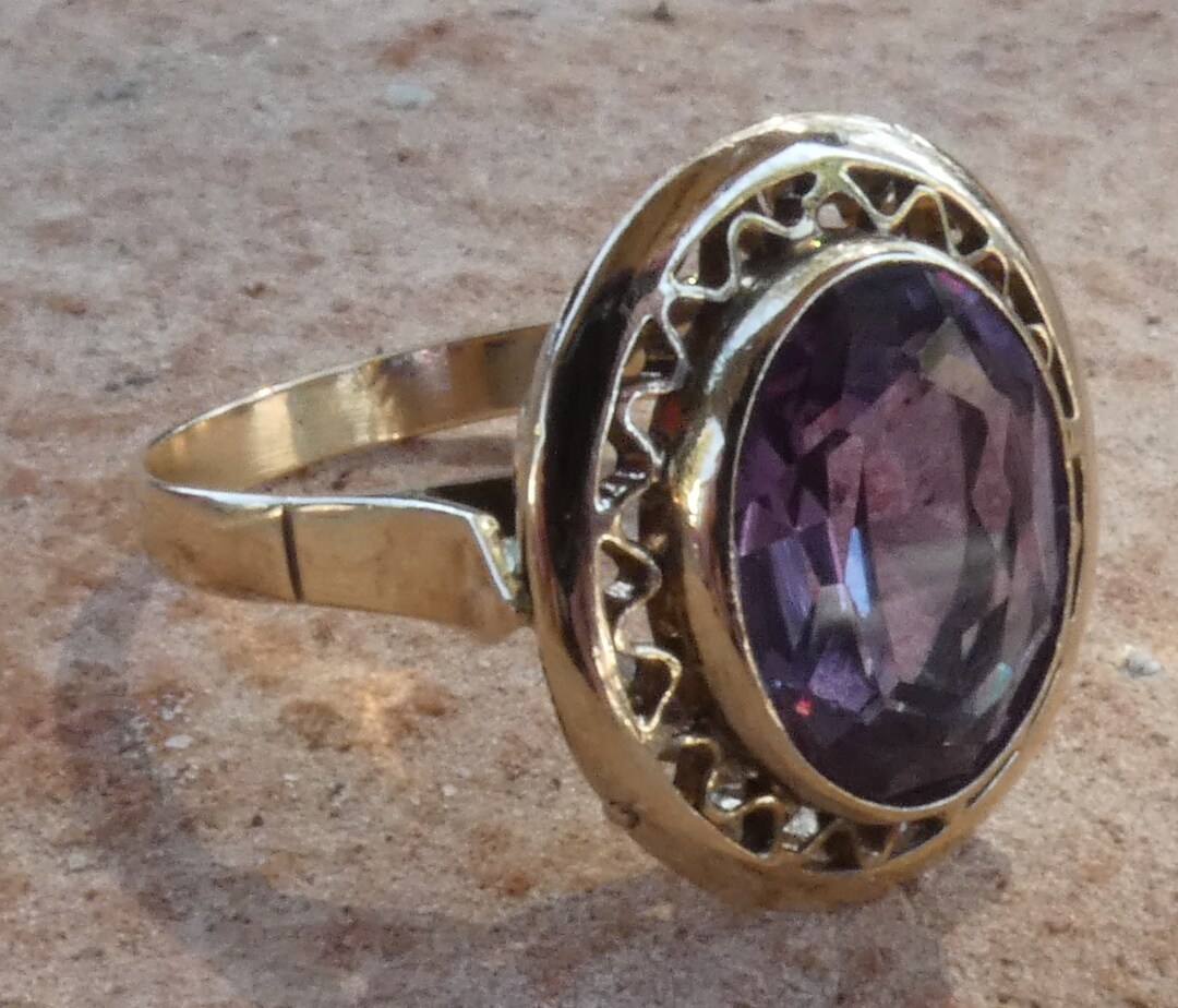 Vintage 18ct Colour Change Corundum Ring - Etsy