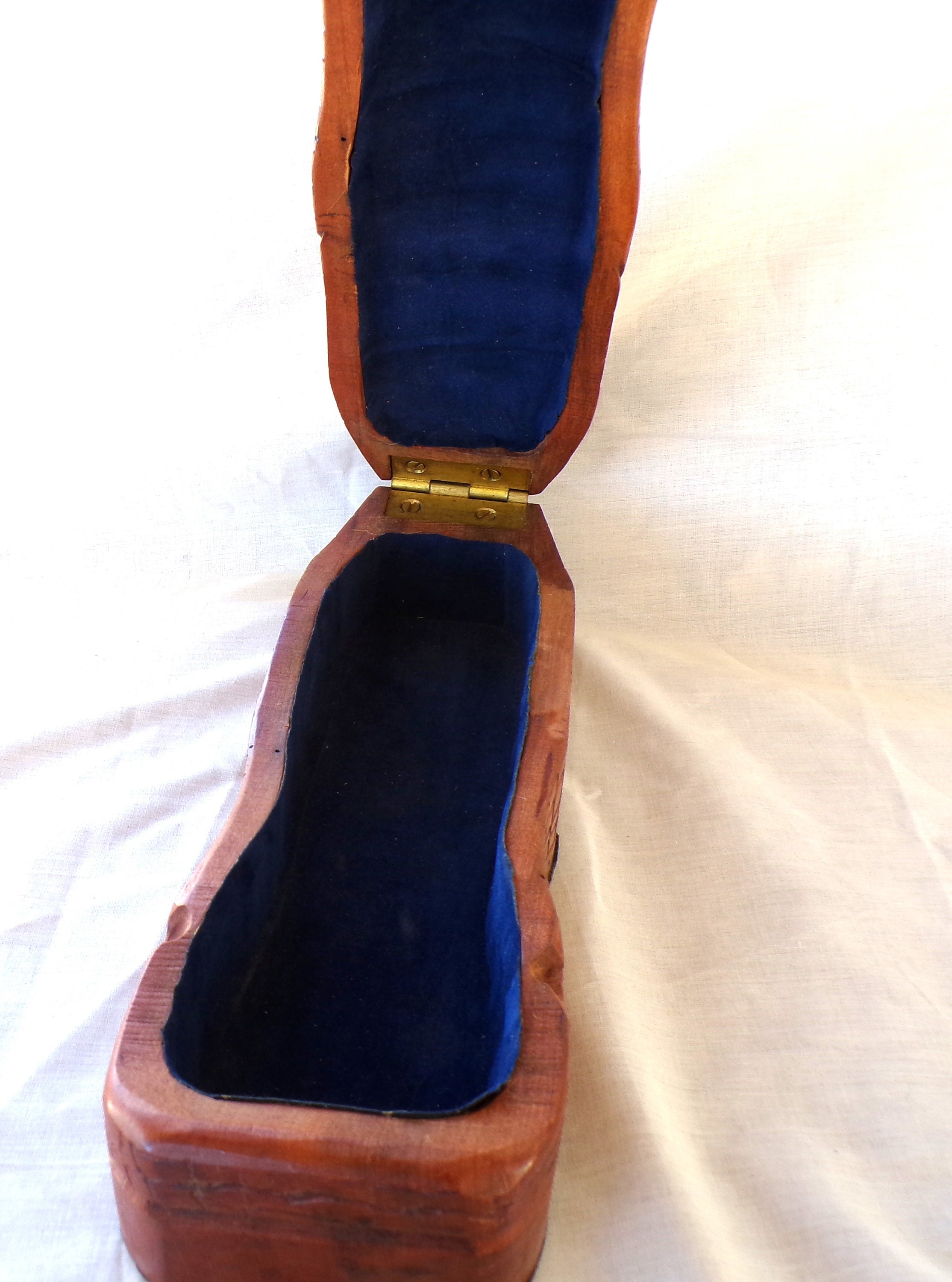 Very Large Wooden Crocodile Box, Hand Carved - Etsy