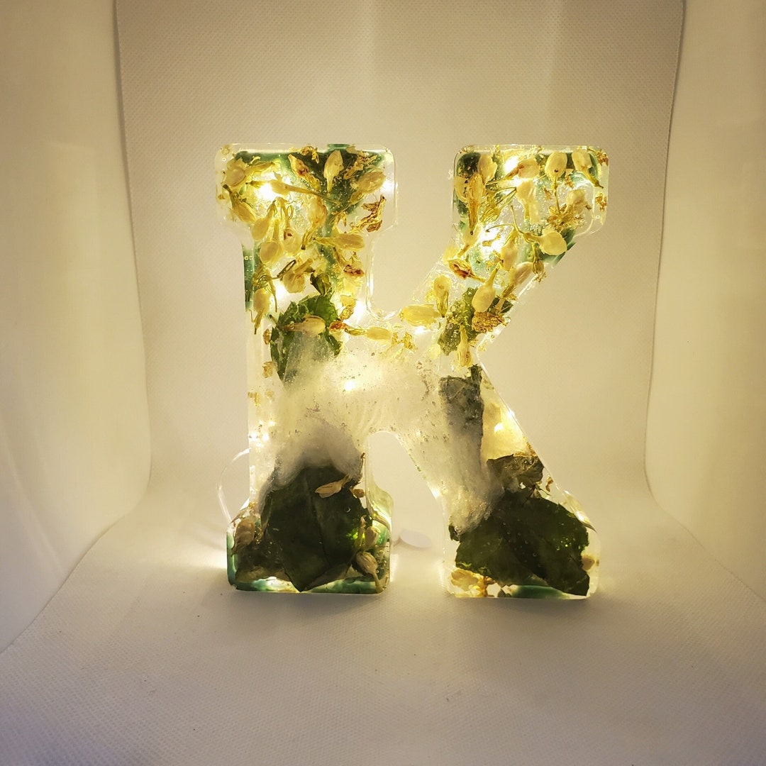 Custom LED Light Epoxy Resin Letter Handcrafted Dried Flowers Decor ...