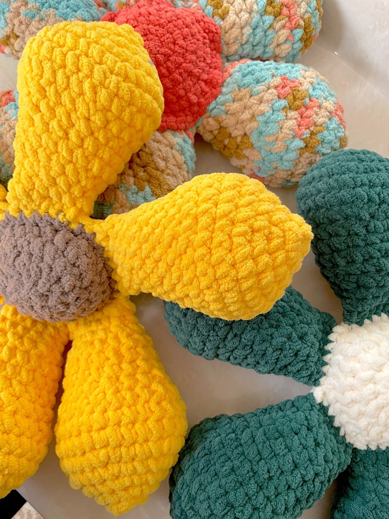 No Sew Floppy Flower Pillow Crochet Pattern PDF DOWNLOAD - Etsy