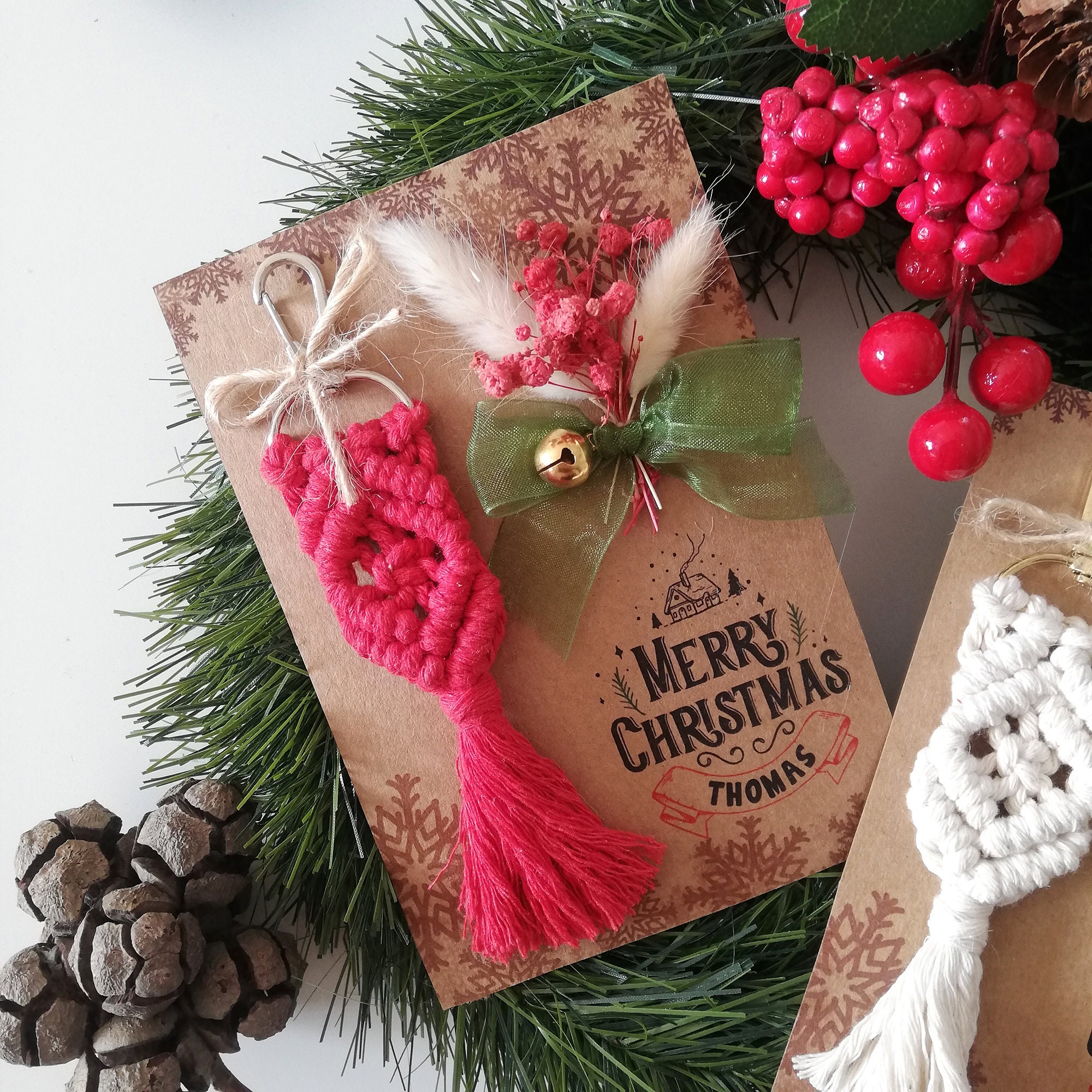 Christmas Macrame Keychain, Merry Christmas Favors, Christmas Cards ...
