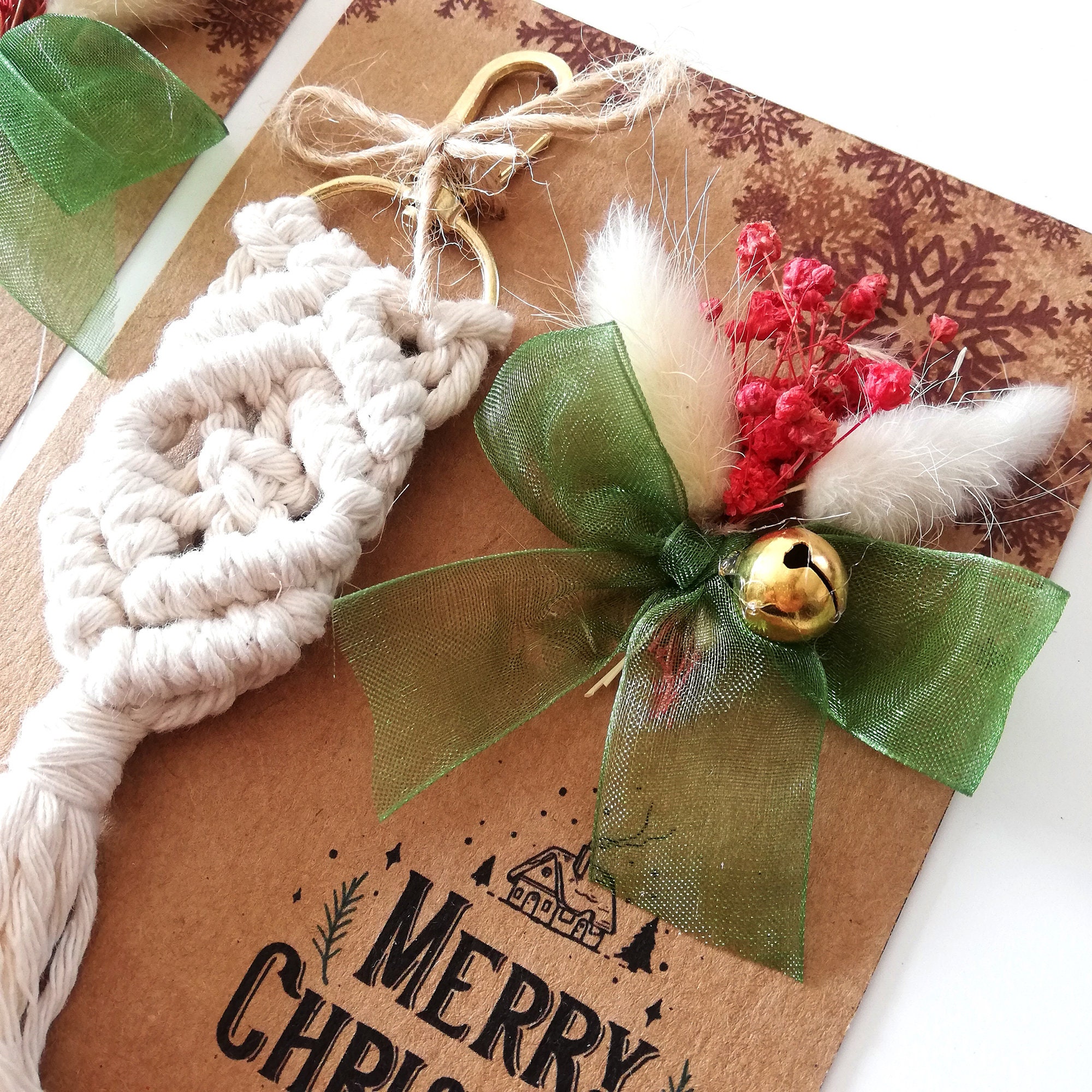 Christmas Macrame Keychain, Merry Christmas Favors, Christmas Cards ...