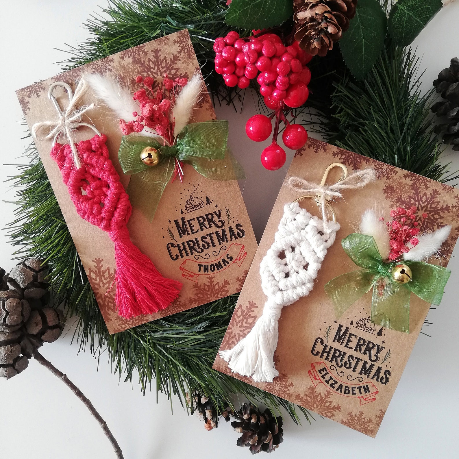 Christmas Macrame Keychain, Merry Christmas Favors, Christmas Cards ...