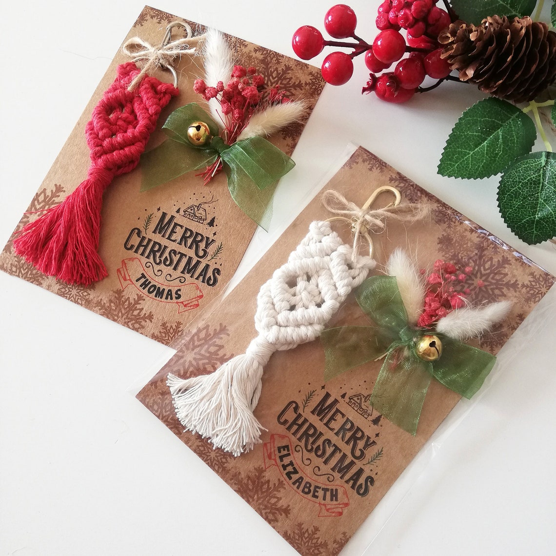 Christmas Macrame Keychain, Merry Christmas Favors, Christmas Cards ...