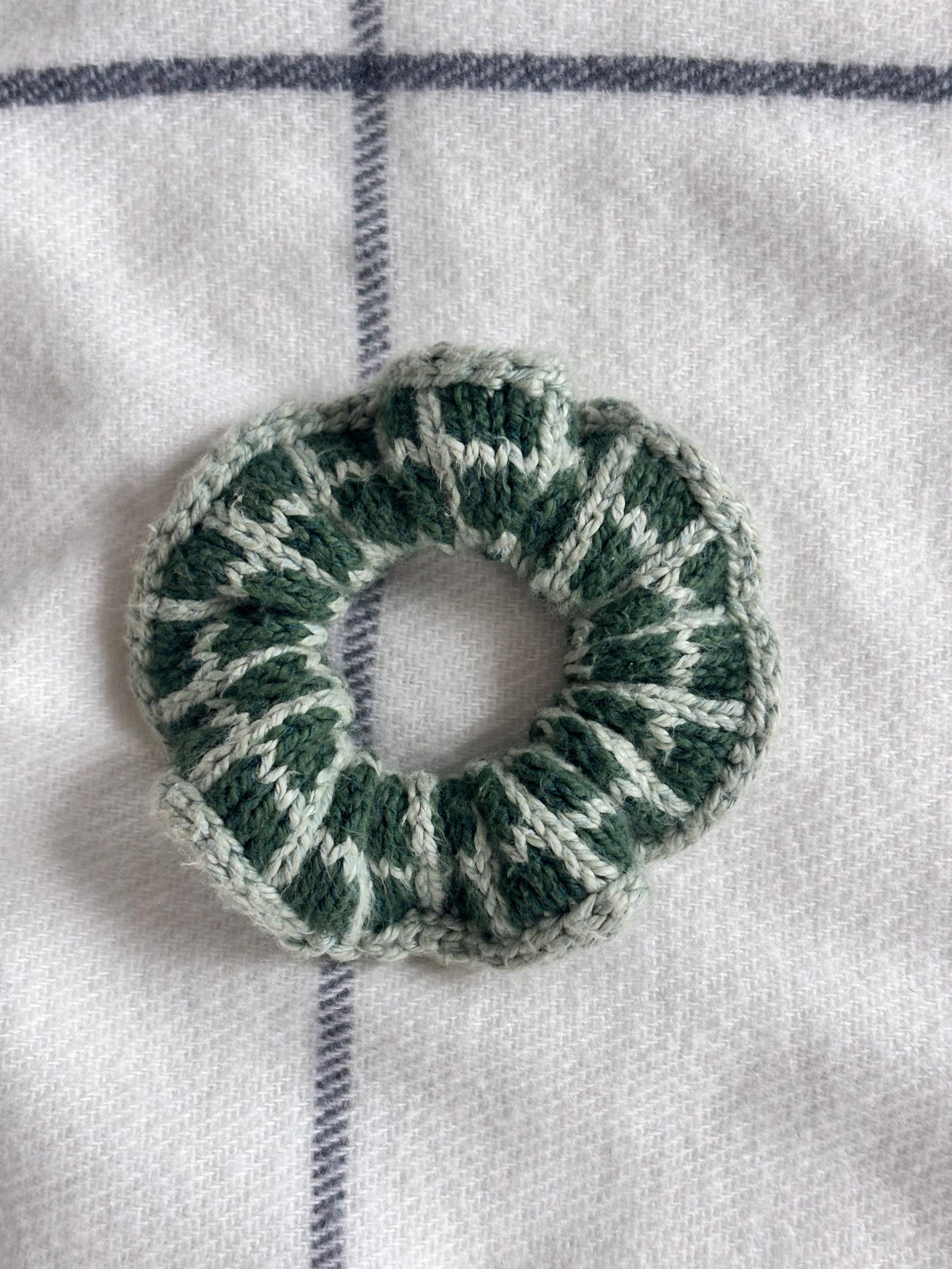Window-pane Scrunchie PDF Knitting Pattern | Winona Scrunchie, Knit ...