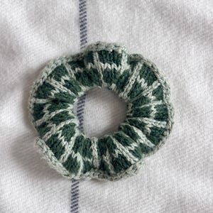 Window-pane Scrunchie PDF Knitting Pattern | Winona Scrunchie, Knit ...