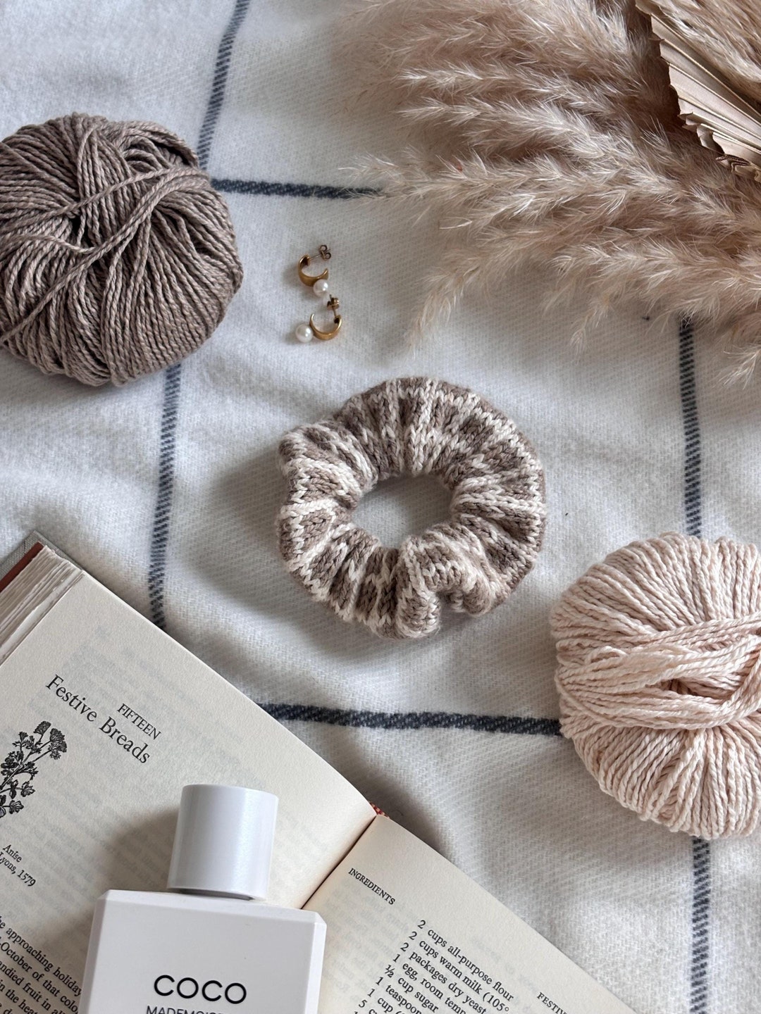 Window-pane Scrunchie PDF Knitting Pattern | Winona Scrunchie, Knit ...