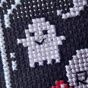 Ghost Jar Cross Stitch Pattern Chart. Small Halloween Graveyard Pattern ...
