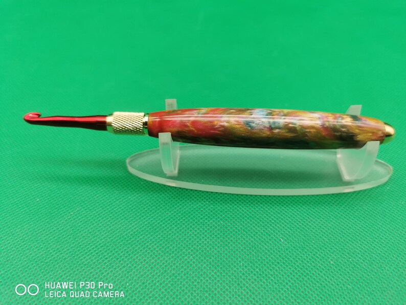 Ergonomic Crochet Hook Set: Hand Poured Alumilite Resin Handle ...