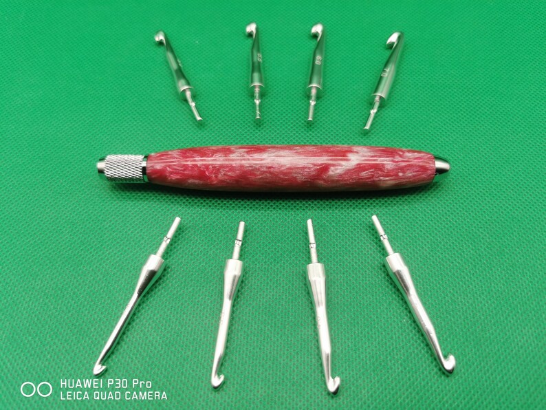 Ergonomic Crochet Hook Set. Handpoured Alumilite Clear Resin Handle. 8 ...