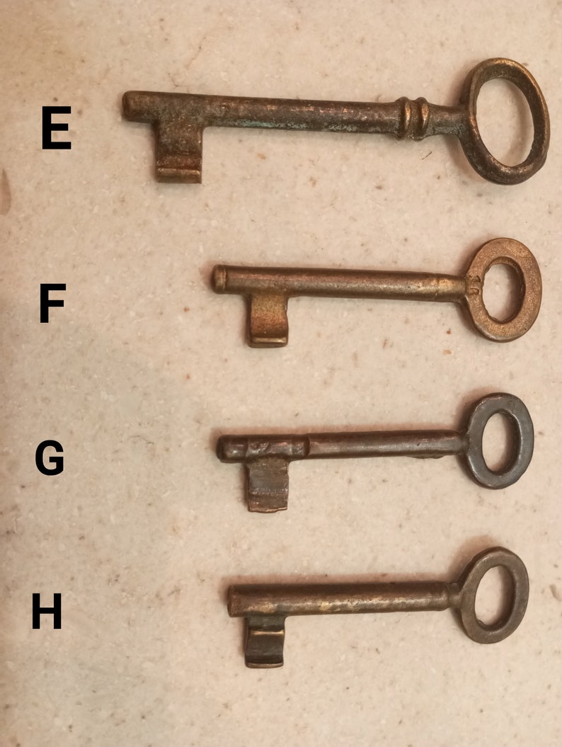 Vintage Brass Key: Mid-century Home Ornament - Etsy
