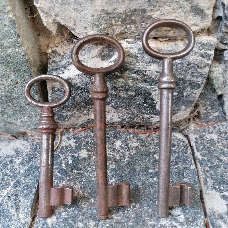 Hollow Skeleton Key - Etsy Denmark