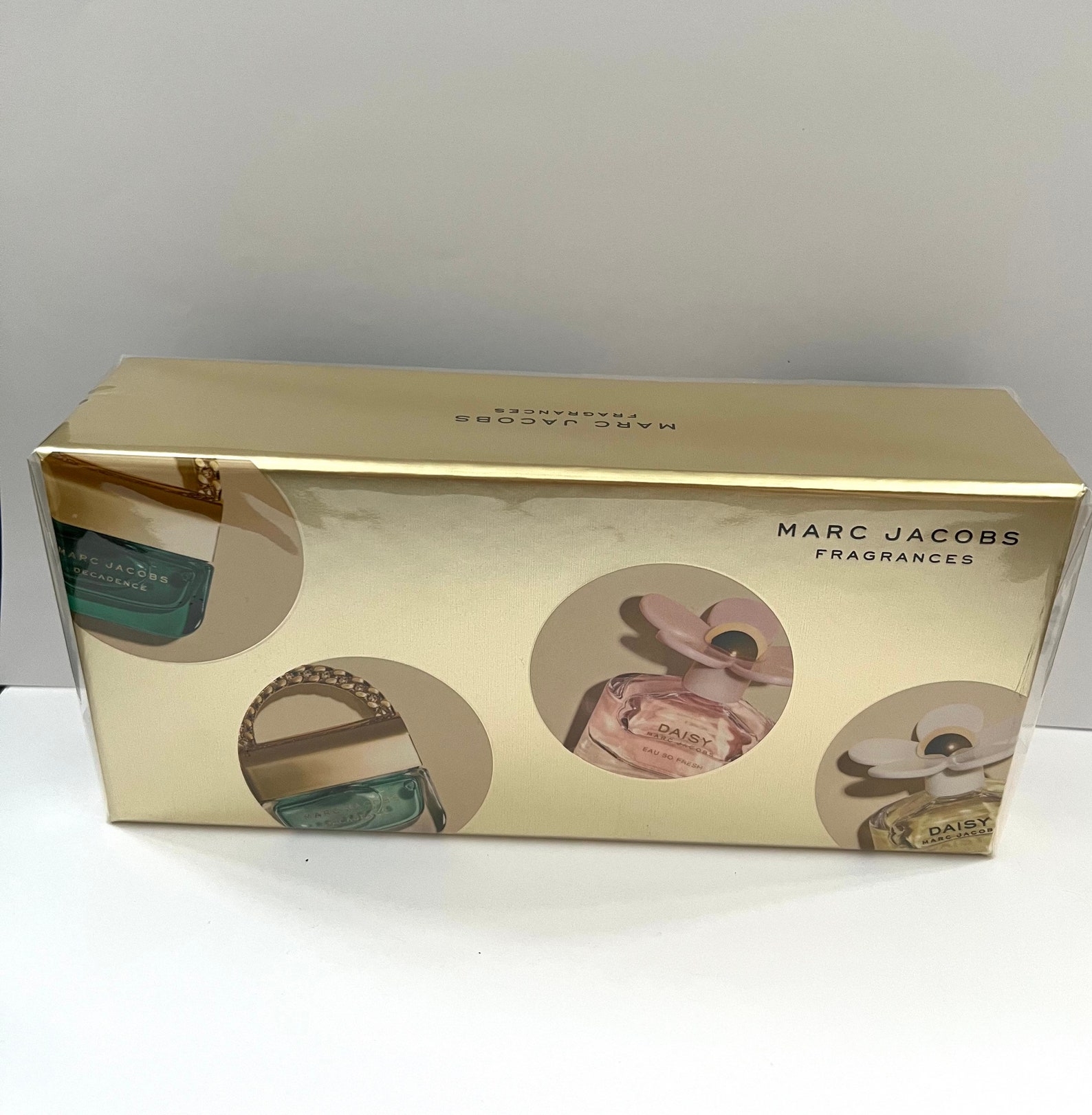 Marc Jacobs Fragrances Miniature Parfum 4ml.x4 Edtedp Set .vintage ...