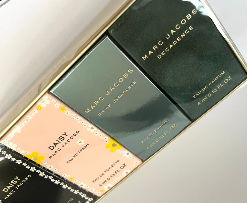 Marc Jacobs Fragrances Miniature Parfum 4ml.x4 Edtedp Set .vintage ...