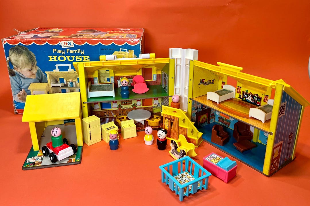 Vintage 1969 Fisher Price Little People #952 Yellow Play Family House ...