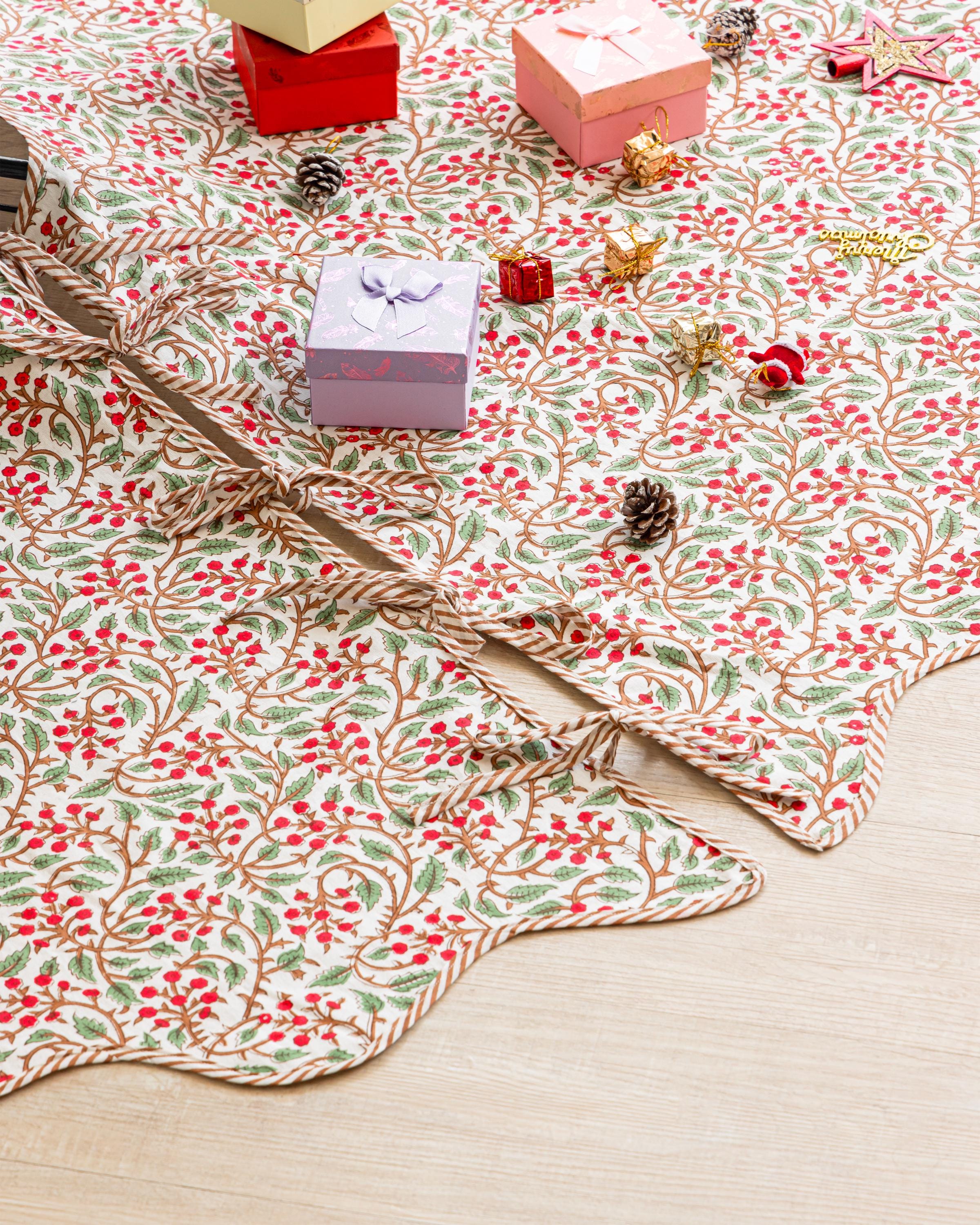 Garland of Christmas Tree Skirt, Red Green White Hand Block Printed ...