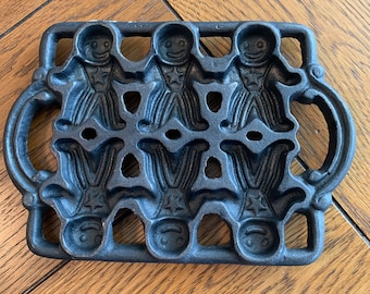 Cast Iron Gingerbread Mold - Etsy