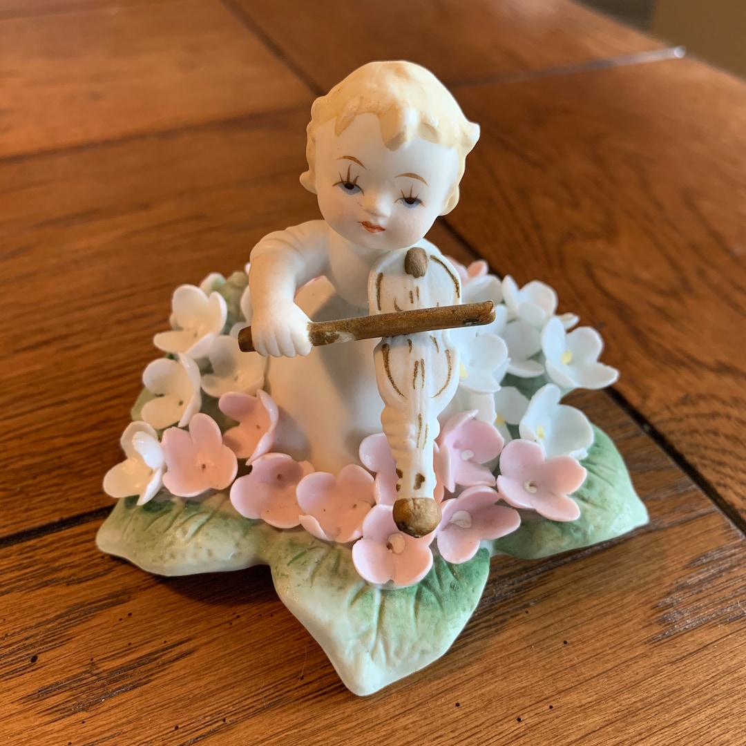 Lefton China Figurine - Girl on Bed of Dogwood Flowers With Violin - Etsy